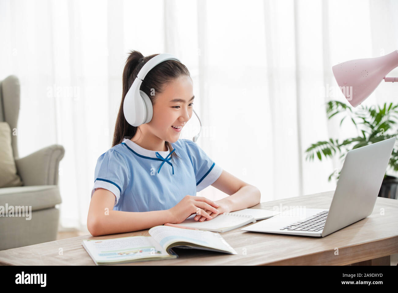 Students computer class china hi-res stock photography and images - Alamy