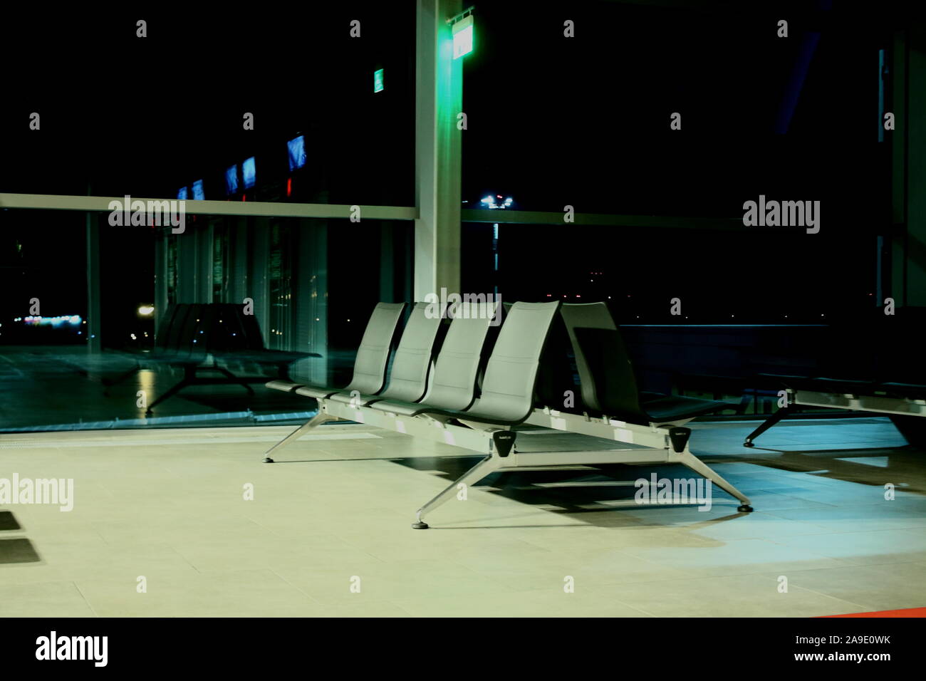 block of seats in an international airport Stock Photo - Alamy