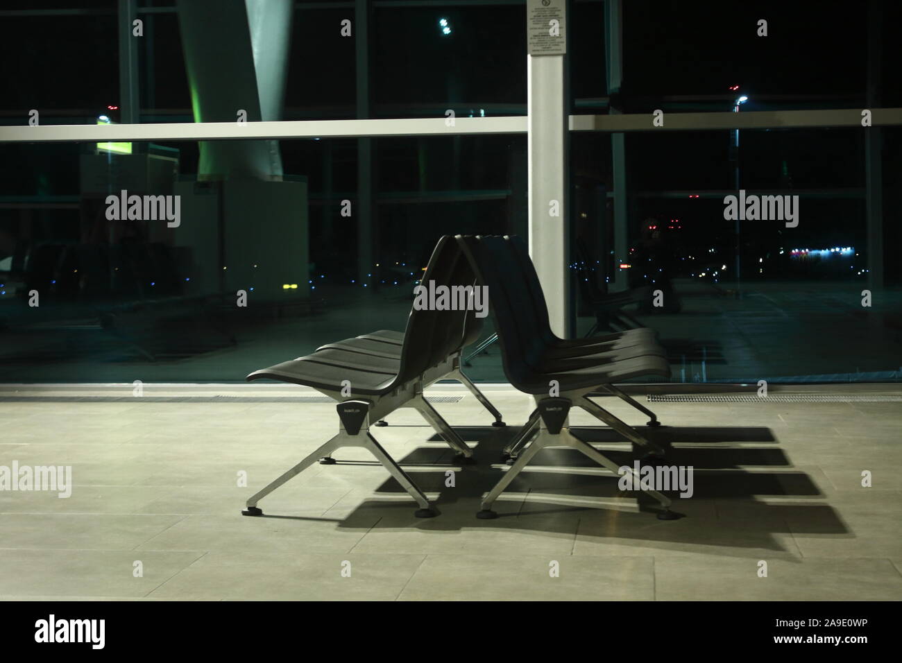 block of seats in an international airport Stock Photo - Alamy