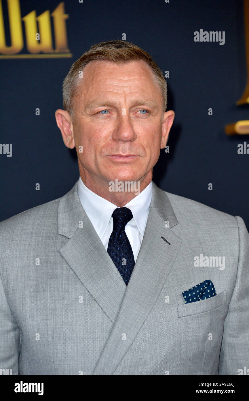 Los Angeles, USA. 14th Nov, 2019. Daniel Craig at the premiere of ...