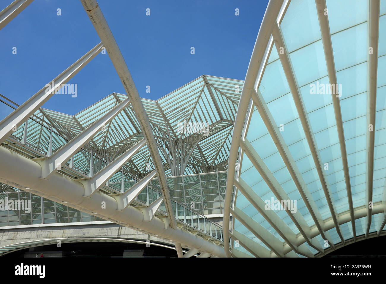 Orient train station portugal hi-res stock photography and images - Alamy