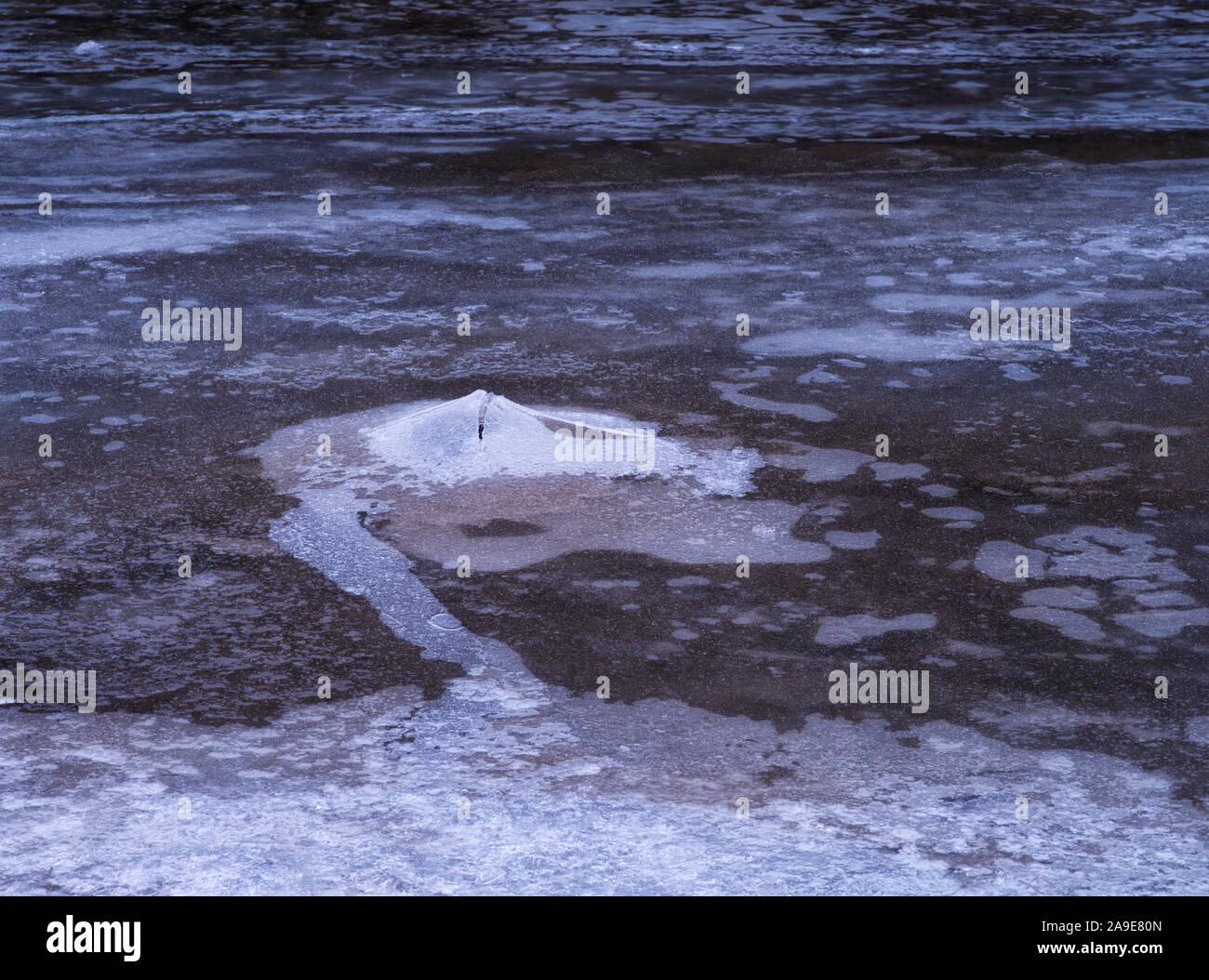 Ice structure on the edersee hi-res stock photography and images - Alamy