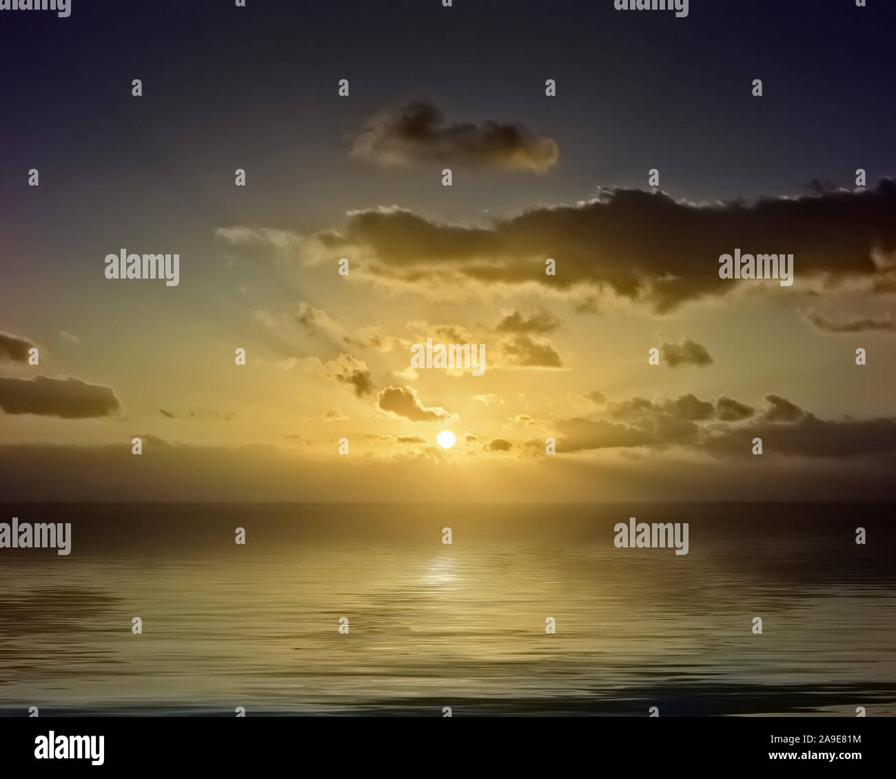 Beautiful ocean sunset view hi-res stock photography and images - Alamy