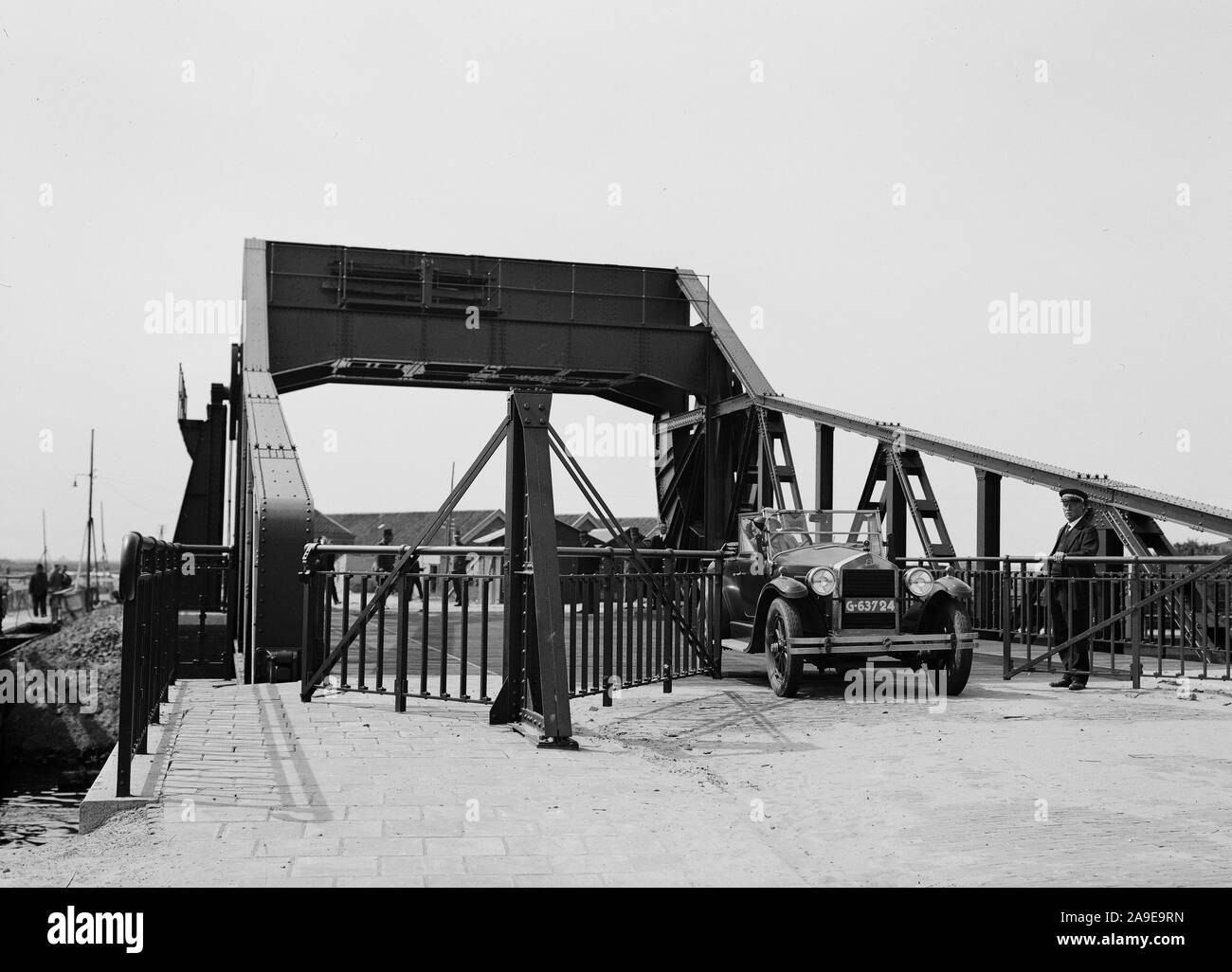1930s bascule bridge hi-res stock photography and images - Alamy