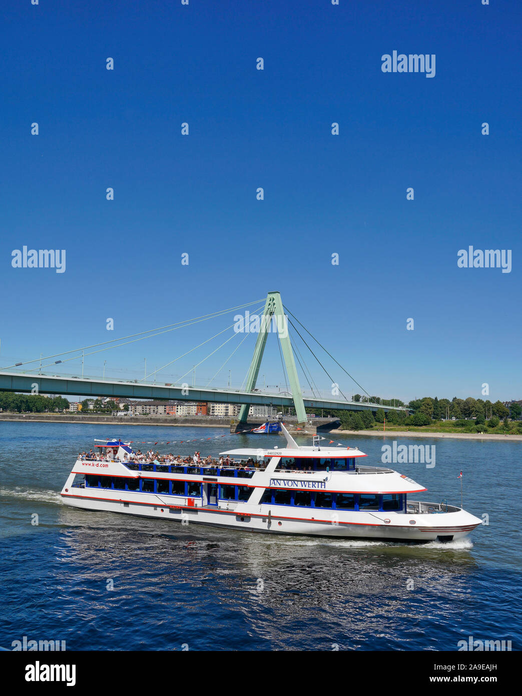 Germany, North Rhine-Westphalia, Cologne, the Rhine, river Severin ...