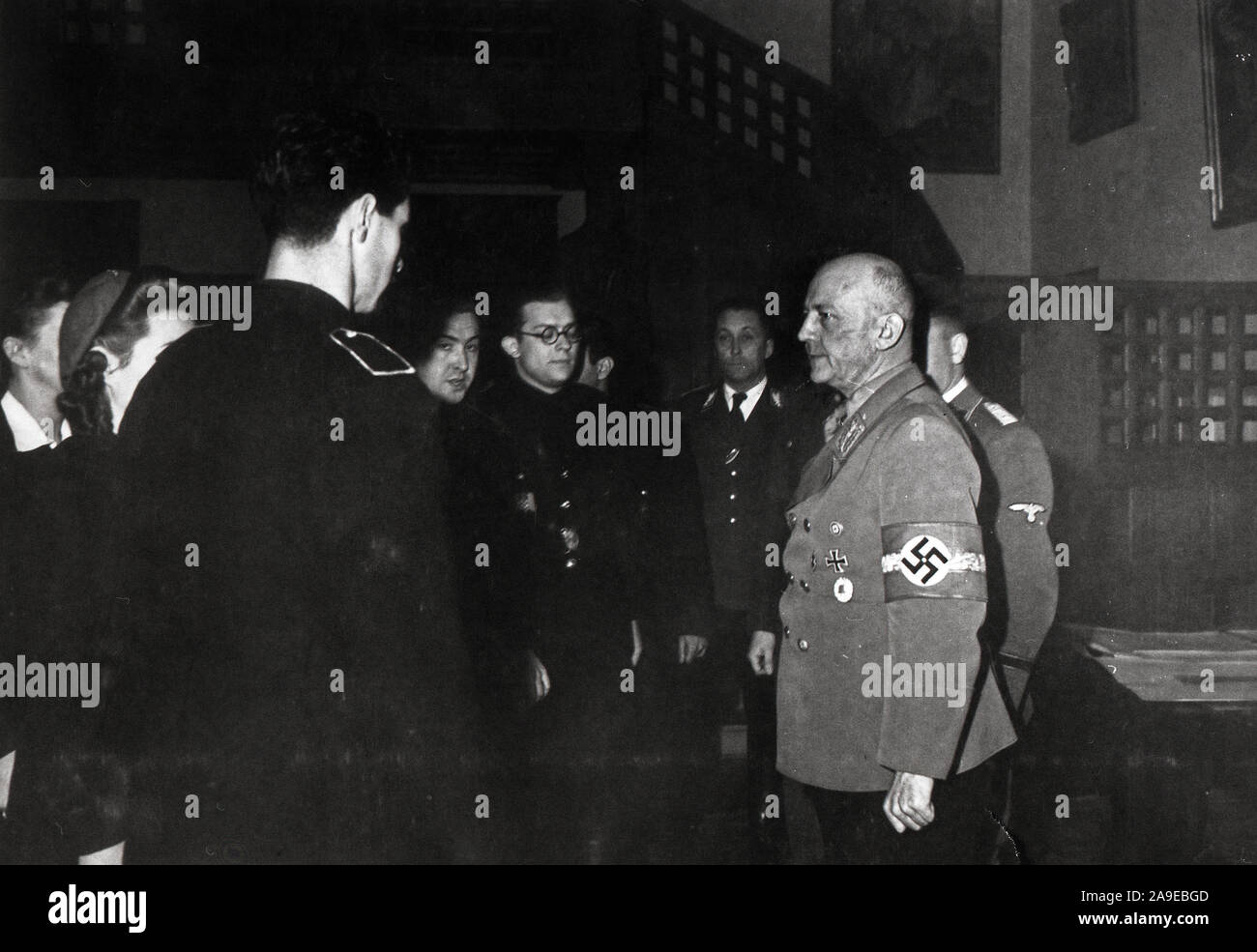Eva Braun Collection (devet) - Visit of the spanish youth leader to a ...