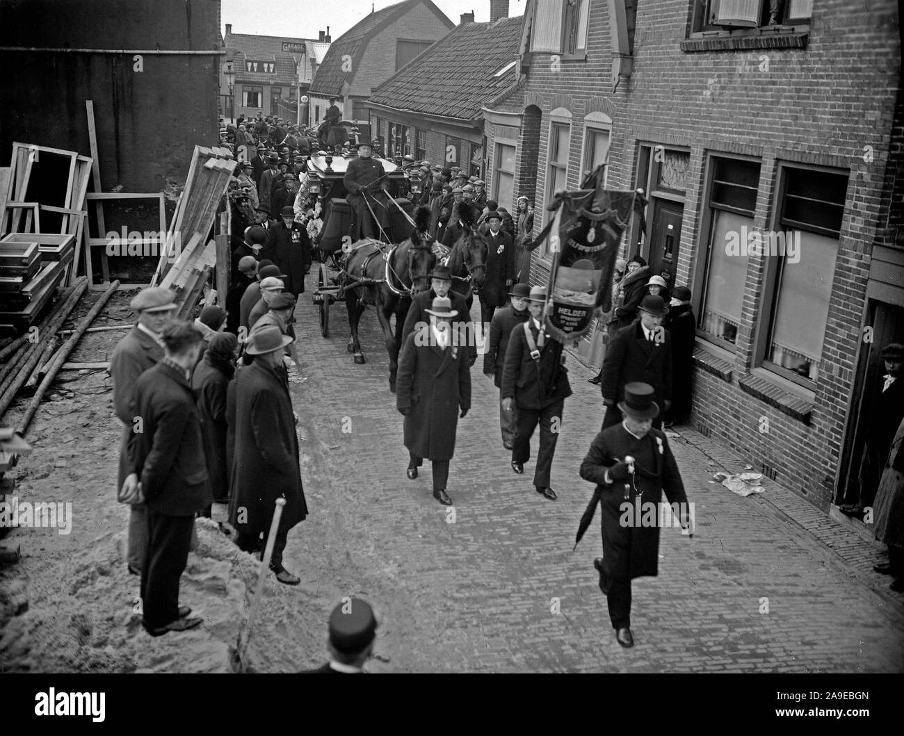 1920s funeral procession netherlands hi-res stock photography and ...
