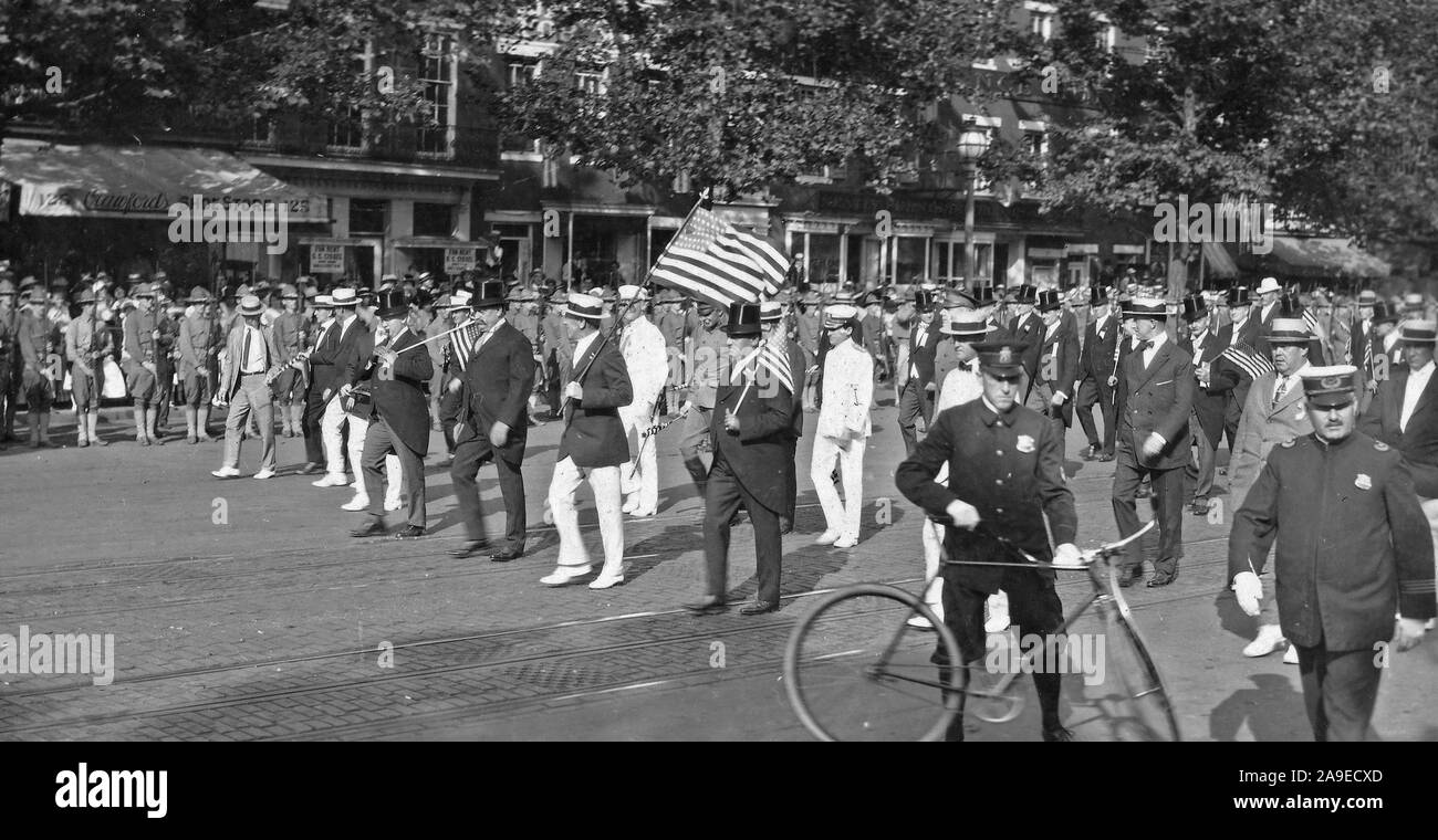 President wilson carrying flag hi-res stock photography and images - Alamy