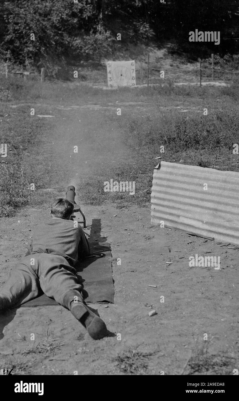 Machine gun drill hi-res stock photography and images - Alamy