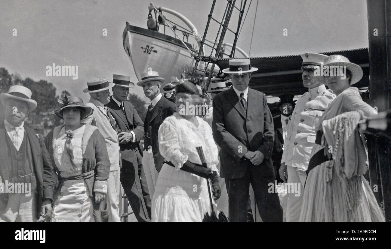 Japanese Mission visits Mount Vernon, VA - Scene aboard the USS ...