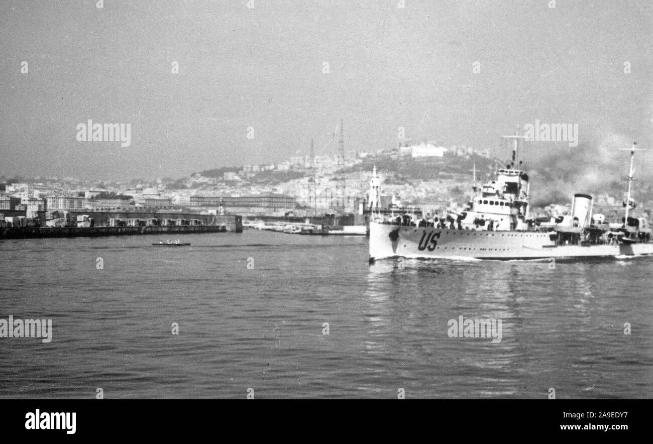 Ww ii naples italy hi-res stock photography and images - Alamy