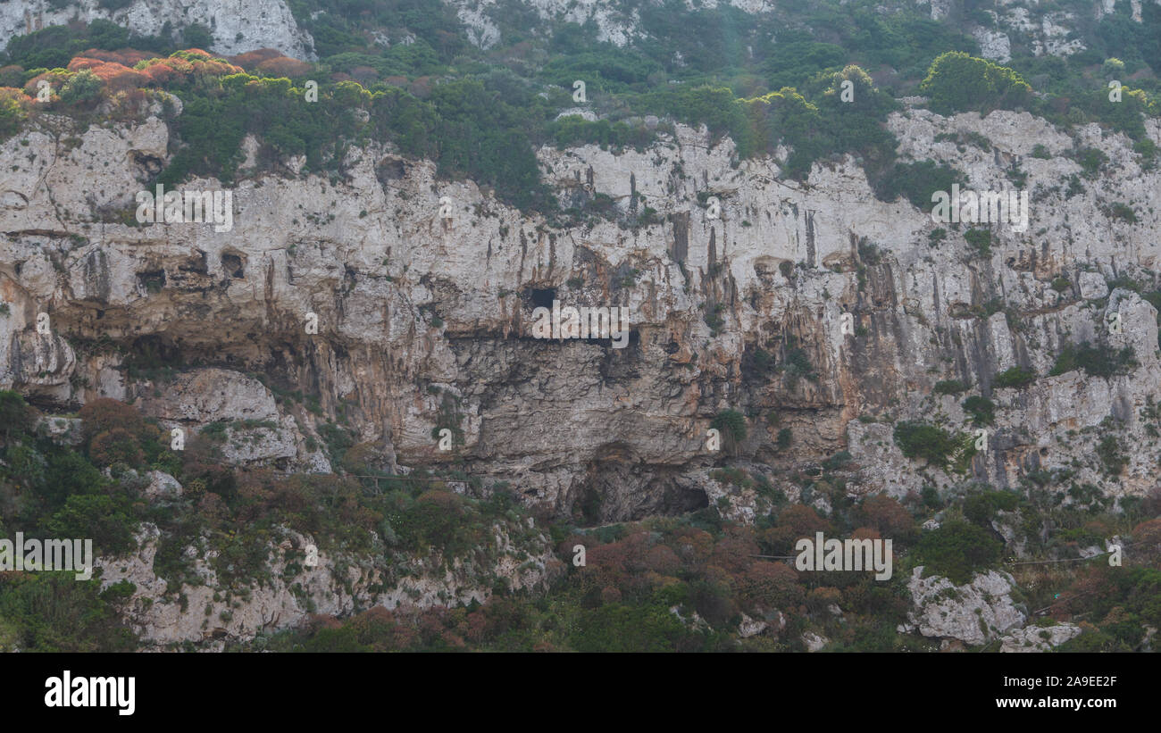 The rocky coast in the region of Salento - boot heel of Italy, Ponte ...