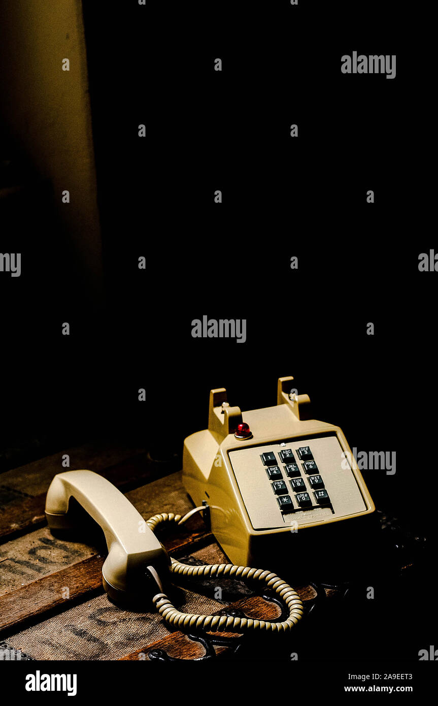 Retro phon hi-res stock photography and images - Alamy