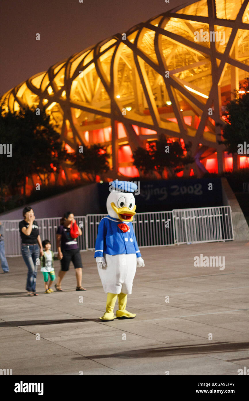 Donald duck cartoon hi-res stock photography and images - Alamy
