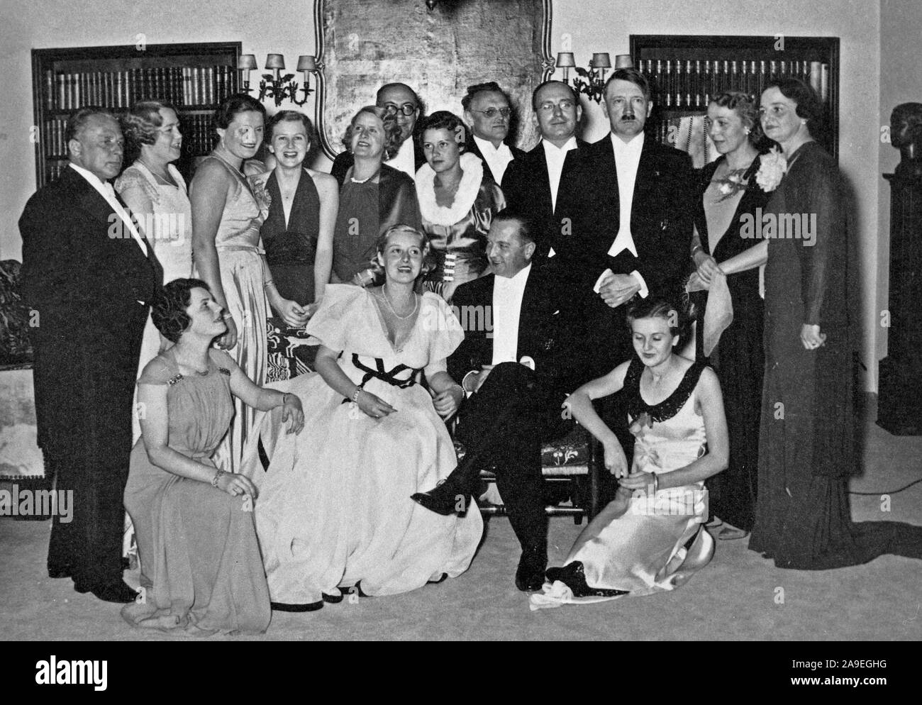 Formal wear adolf hitler hi-res stock photography and images - Alamy