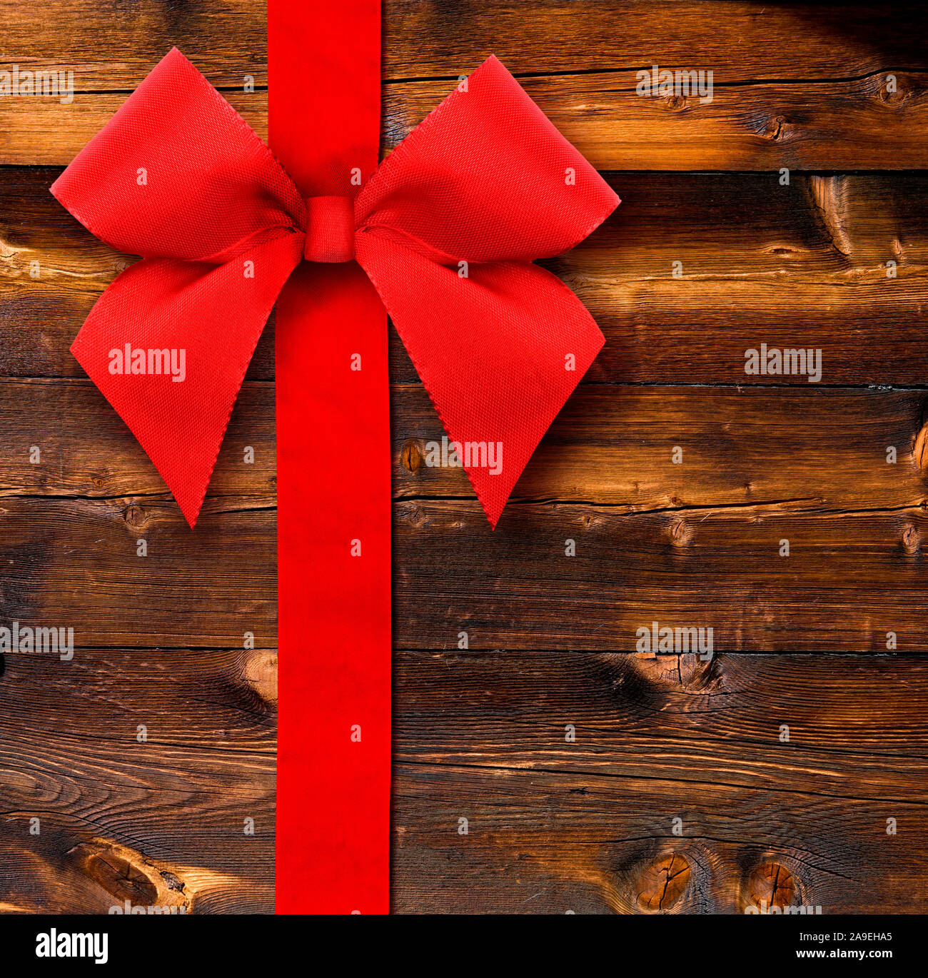 Wood bow making hi-res stock photography and images - Alamy