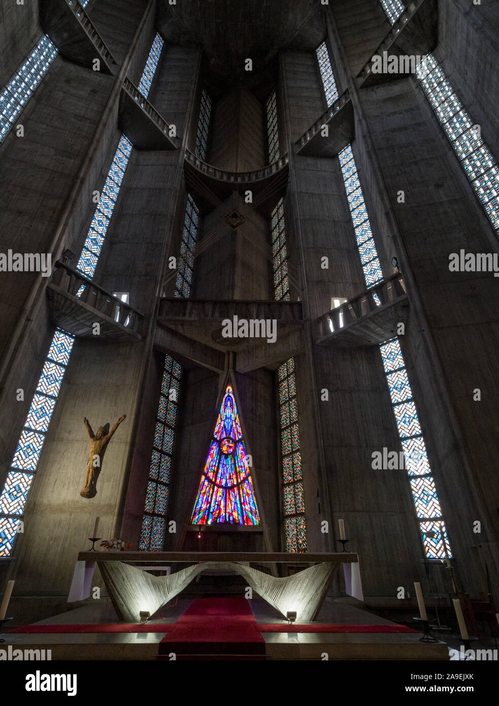 Modern church altar hi-res stock photography and images - Alamy