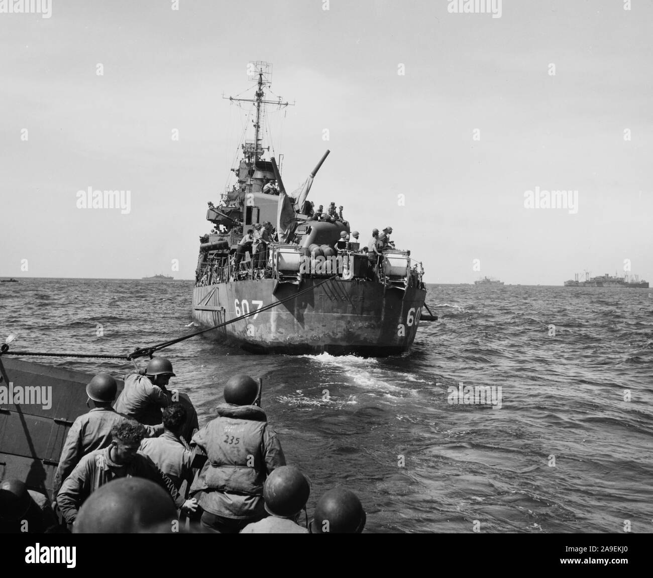 World War II Photo - Battle of Tarawa 1943 Stock Photo - Alamy