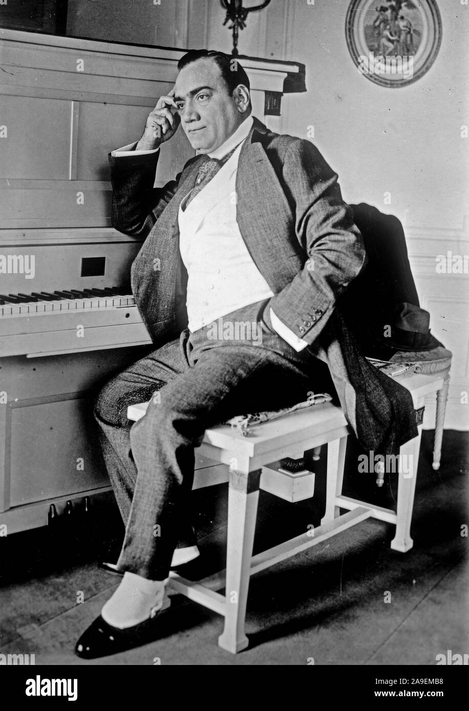 Caruso opera singer Black and White Stock Photos & Images - Alamy