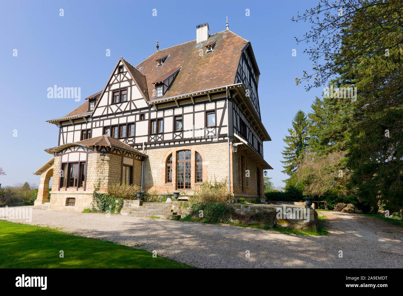 Classical architectural styles hi-res stock photography and images - Alamy