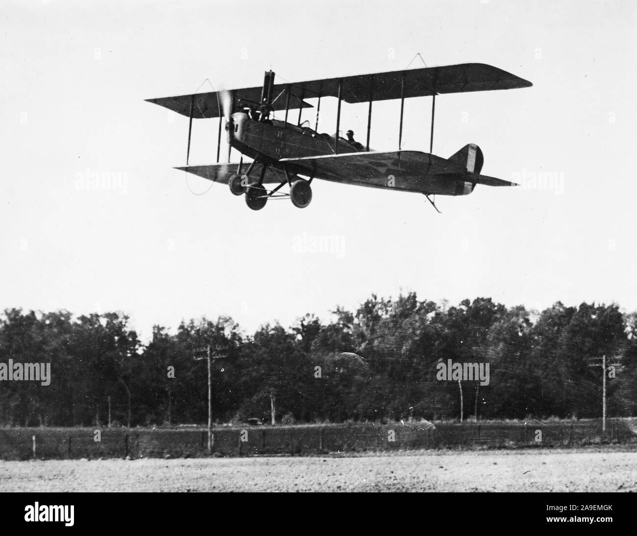 Standard Aircraft Corp., N.J. Machine in Flight. Standard J-1 (no date ...