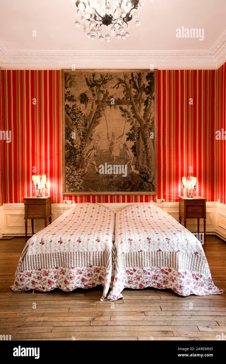 Fire door closer hi-res stock photography and images - Alamy