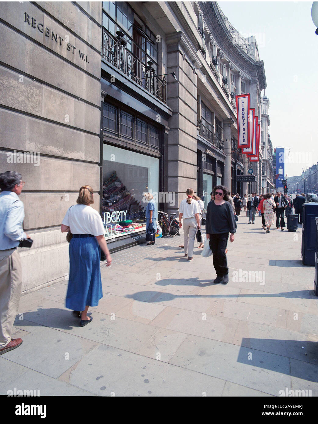 1990s shopping shops hi-res stock photography and images - Alamy