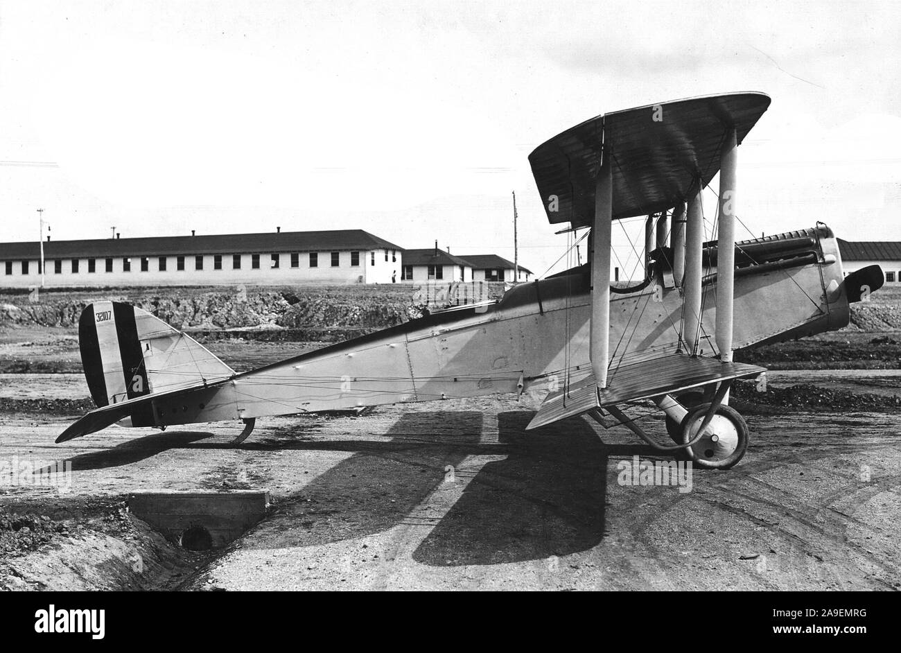 Dh 4 airplane hi-res stock photography and images - Alamy
