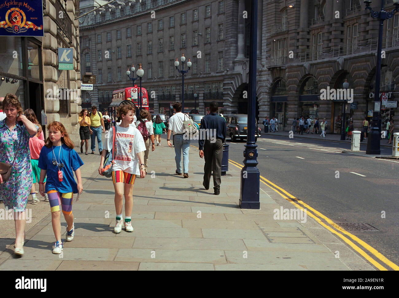 1990s london street hi-res stock photography and images - Alamy