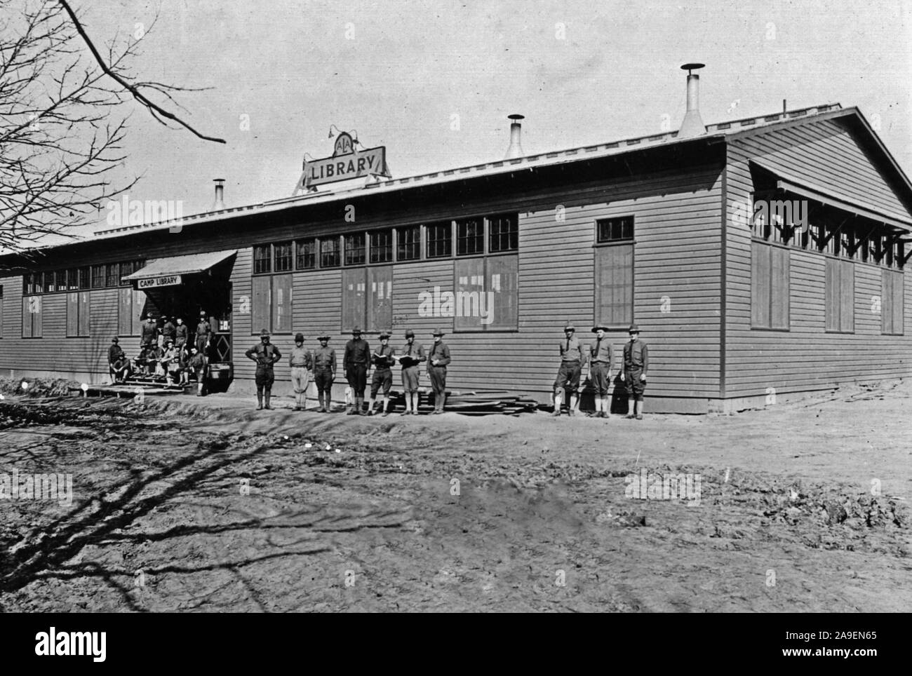 Libraries at military camps hi-res stock photography and images - Alamy
