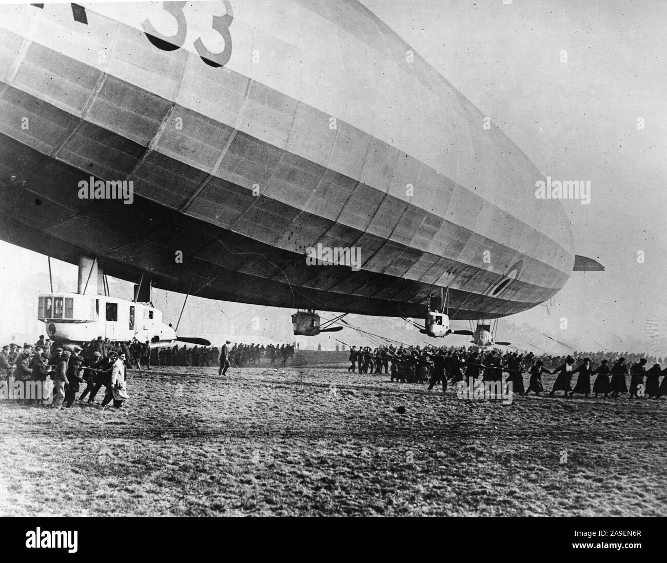 The R-33 World's Greatest Airship, with which the British expect to ...