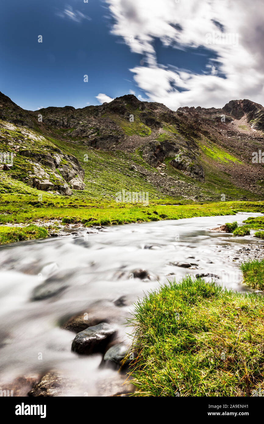 Highland streams hi-res stock photography and images - Alamy