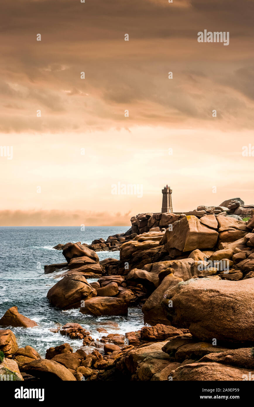 Sunsetting eyes or sunsetting sign hi-res stock photography and images ...