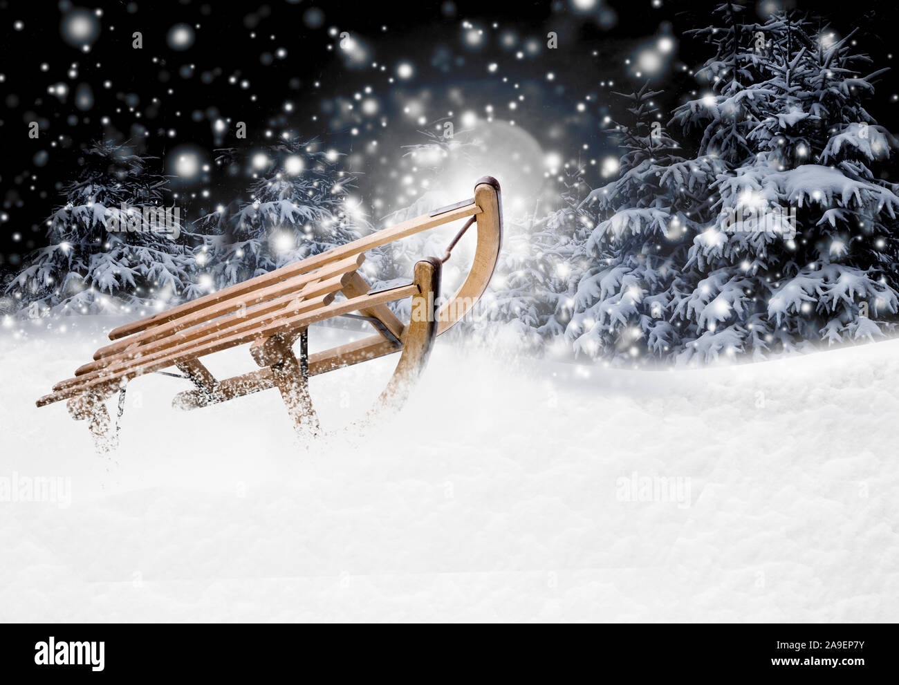 Wood sledges hi-res stock photography and images - Alamy