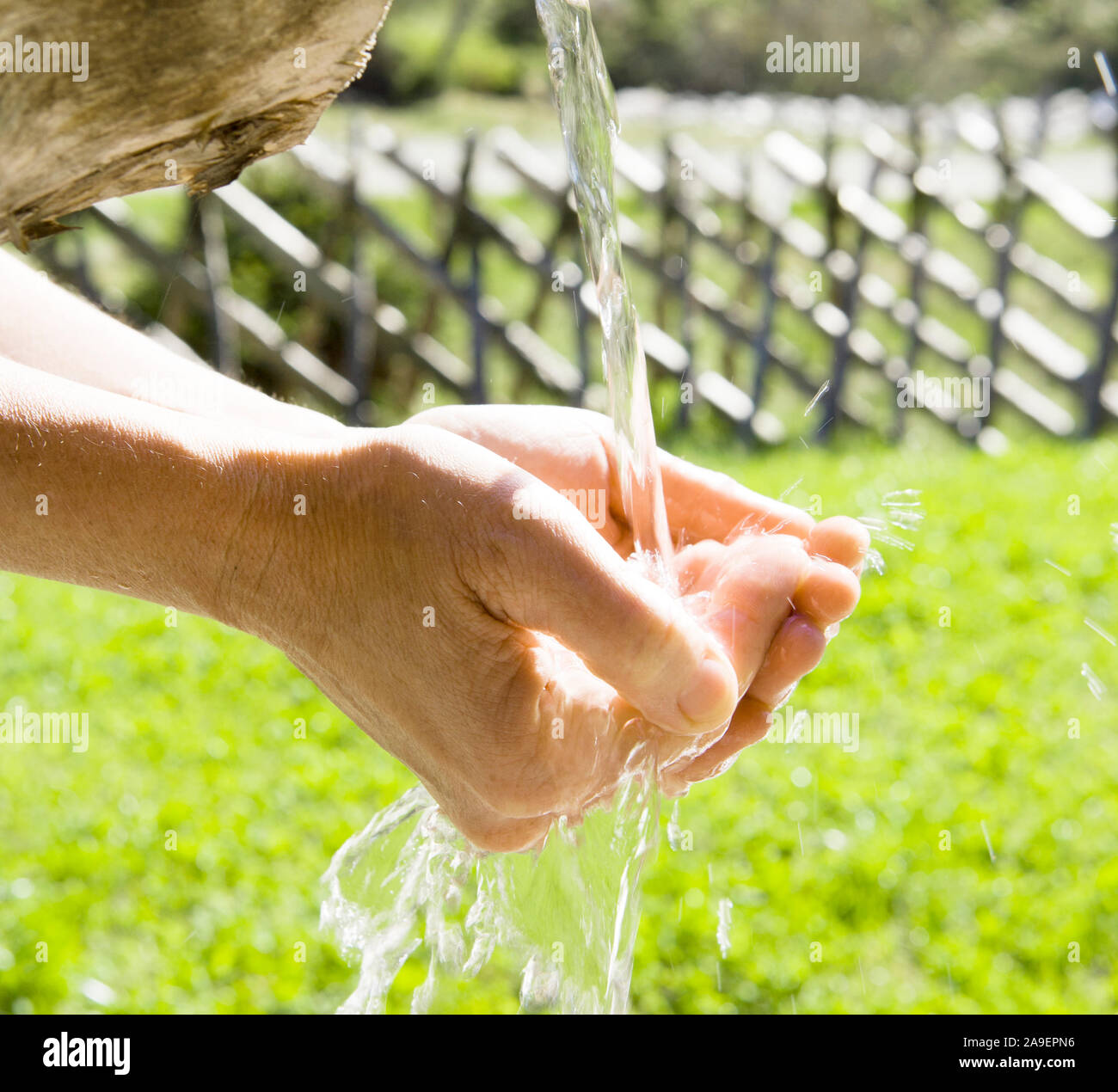 Dripping font hi-res stock photography and images - Alamy