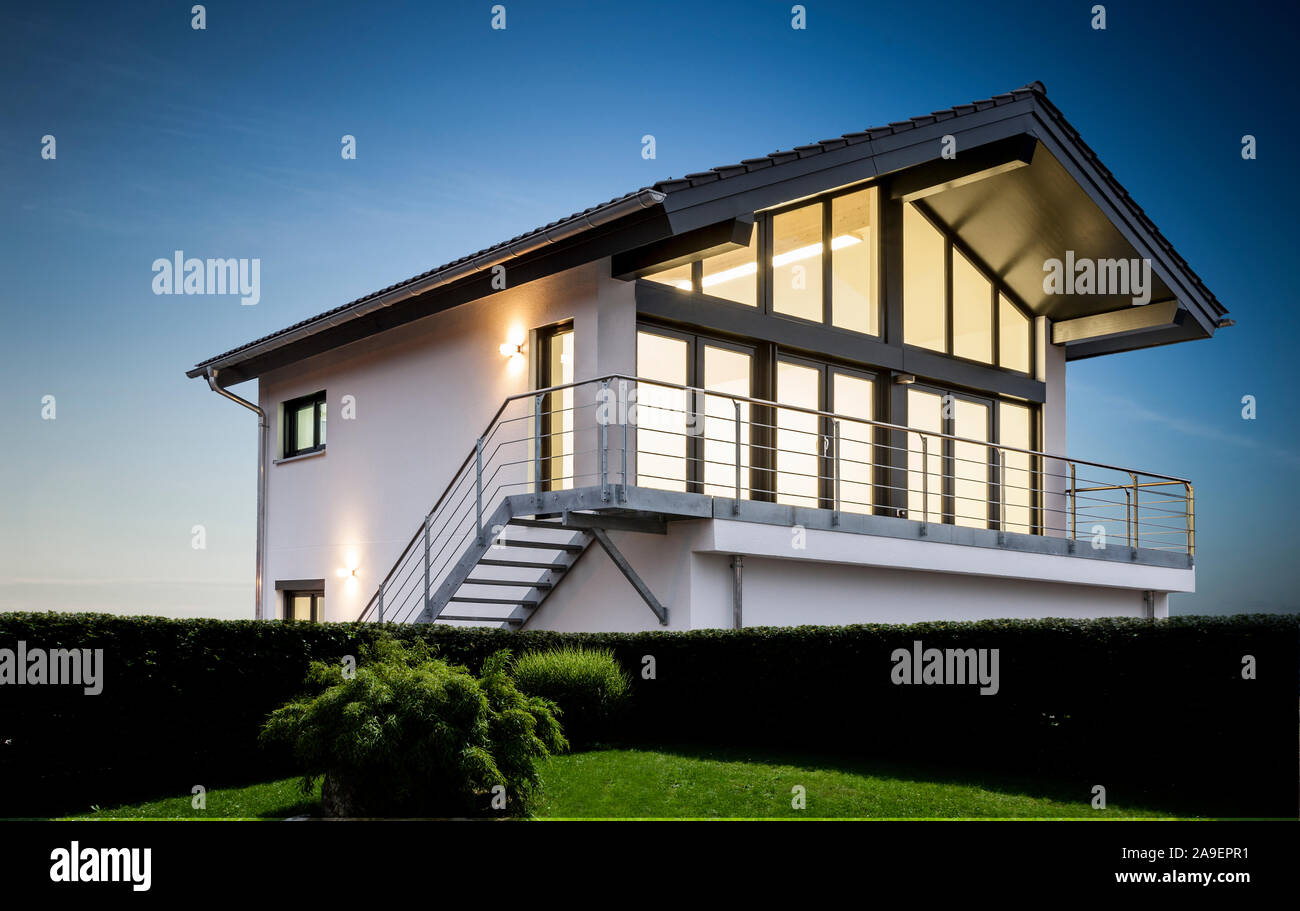 New profile house hi-res stock photography and images - Alamy