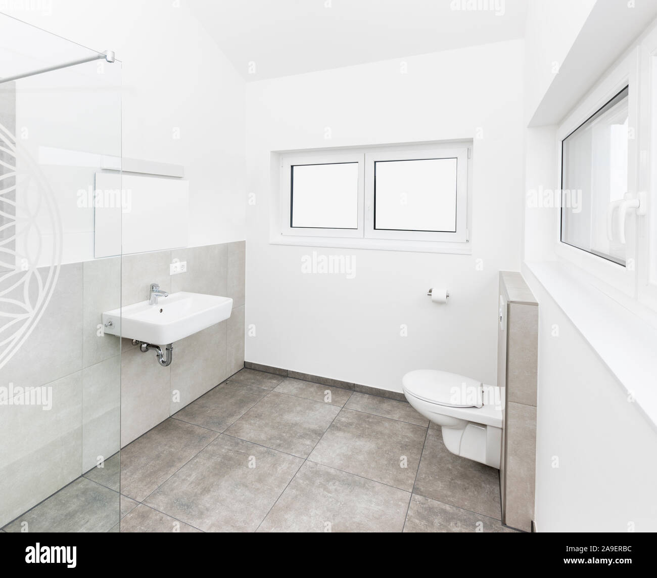 Taking shower bathroom hi-res stock photography and images - Alamy