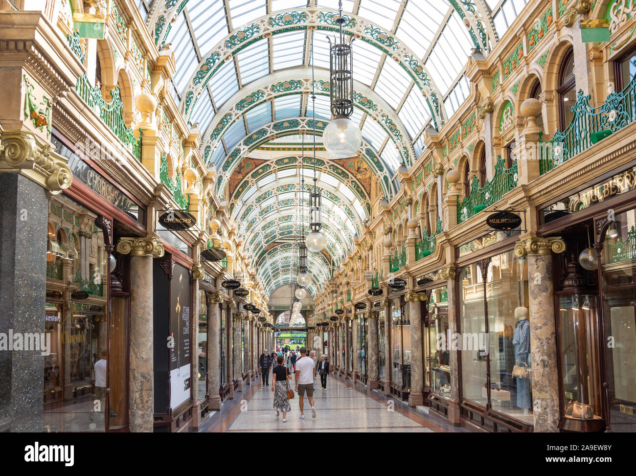 Country arcade leeds hi-res stock photography and images - Alamy