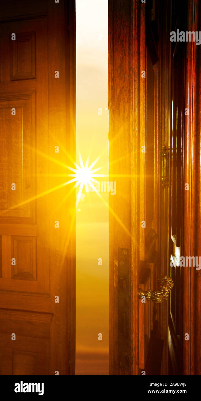Door crack open hi-res stock photography and images - Alamy