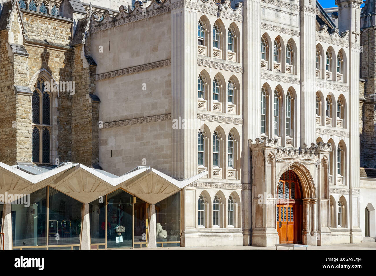 Guildhall library art gallery hi-res stock photography and images - Alamy