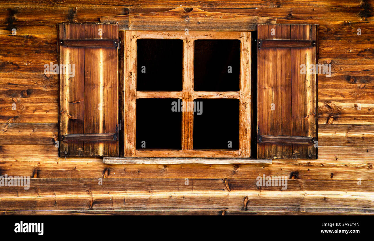 Wood windows hi-res stock photography and images - Alamy