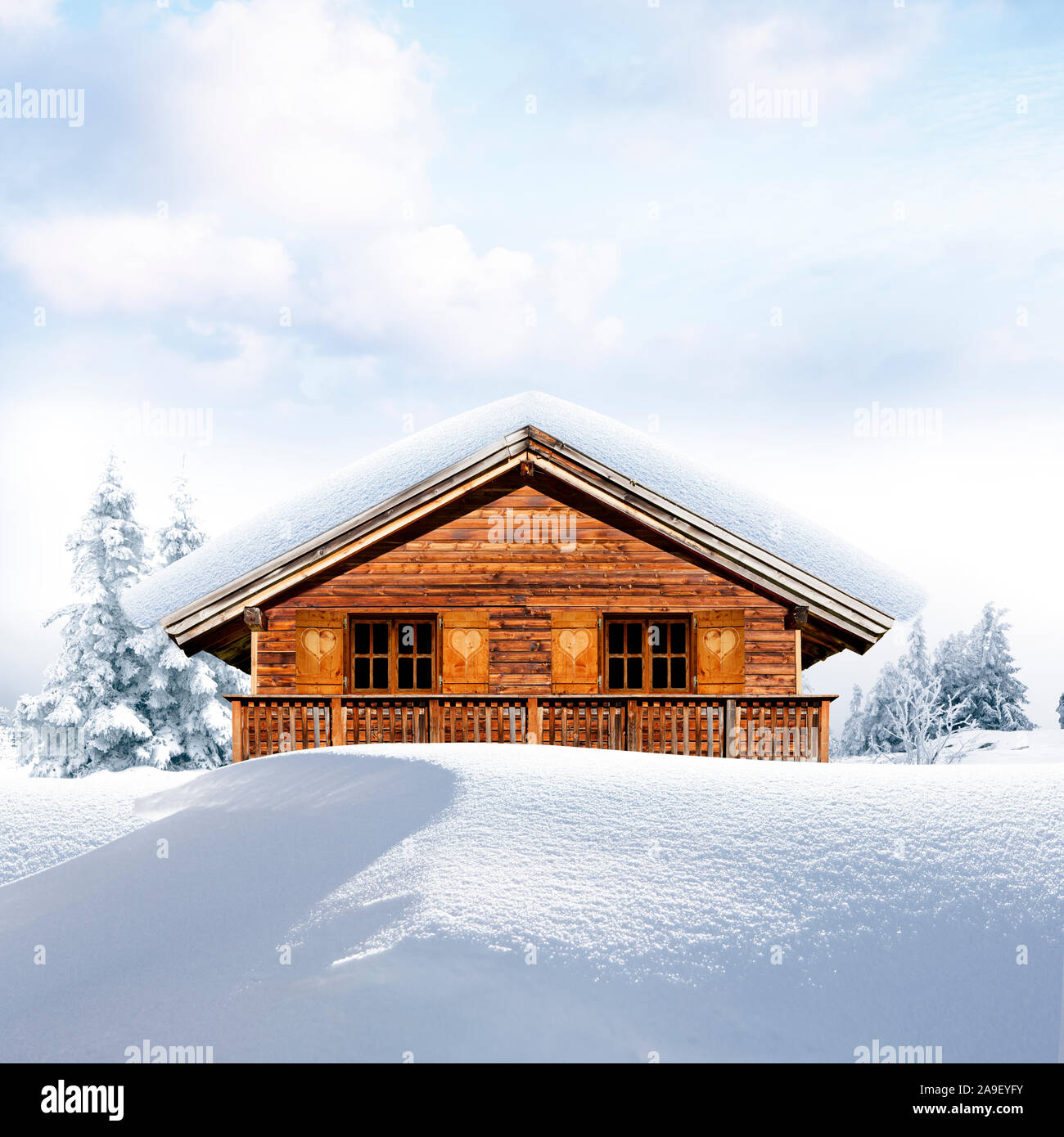 Log cabin in deep snow hi-res stock photography and images - Alamy