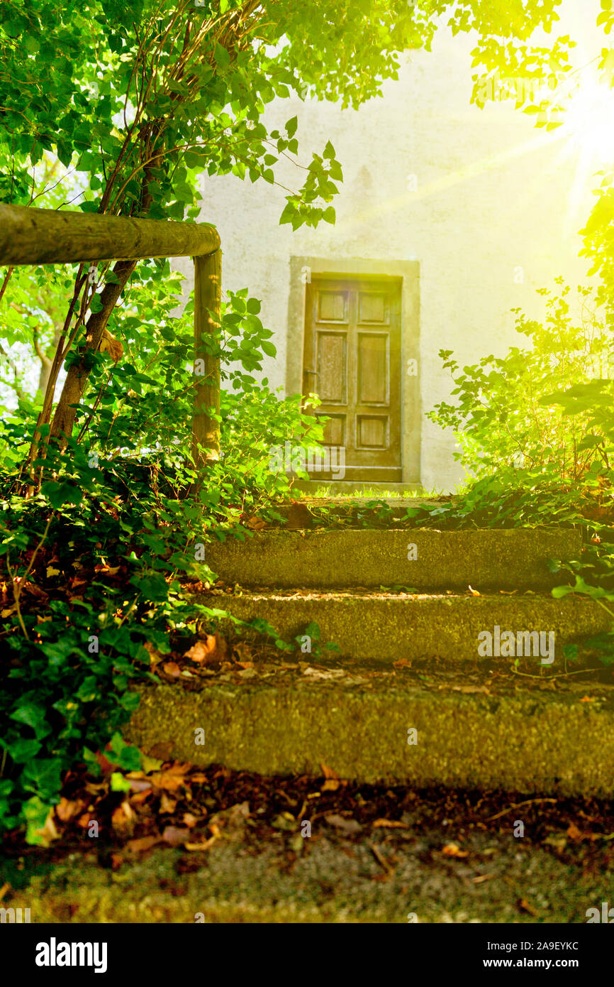 Pathway upwards hi-res stock photography and images - Alamy