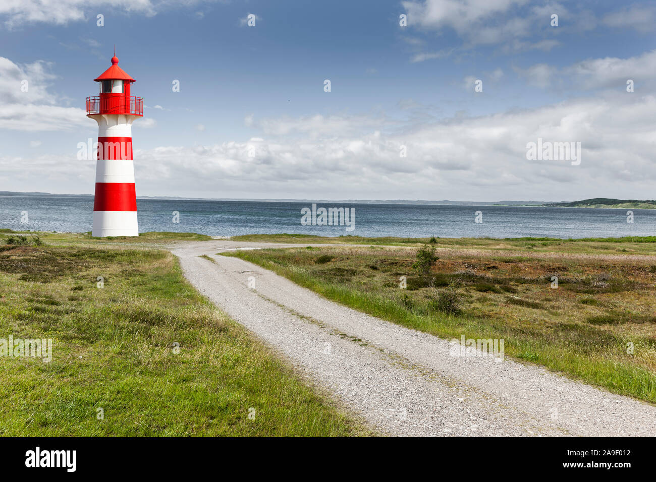 White beachfront house hi-res stock photography and images - Alamy