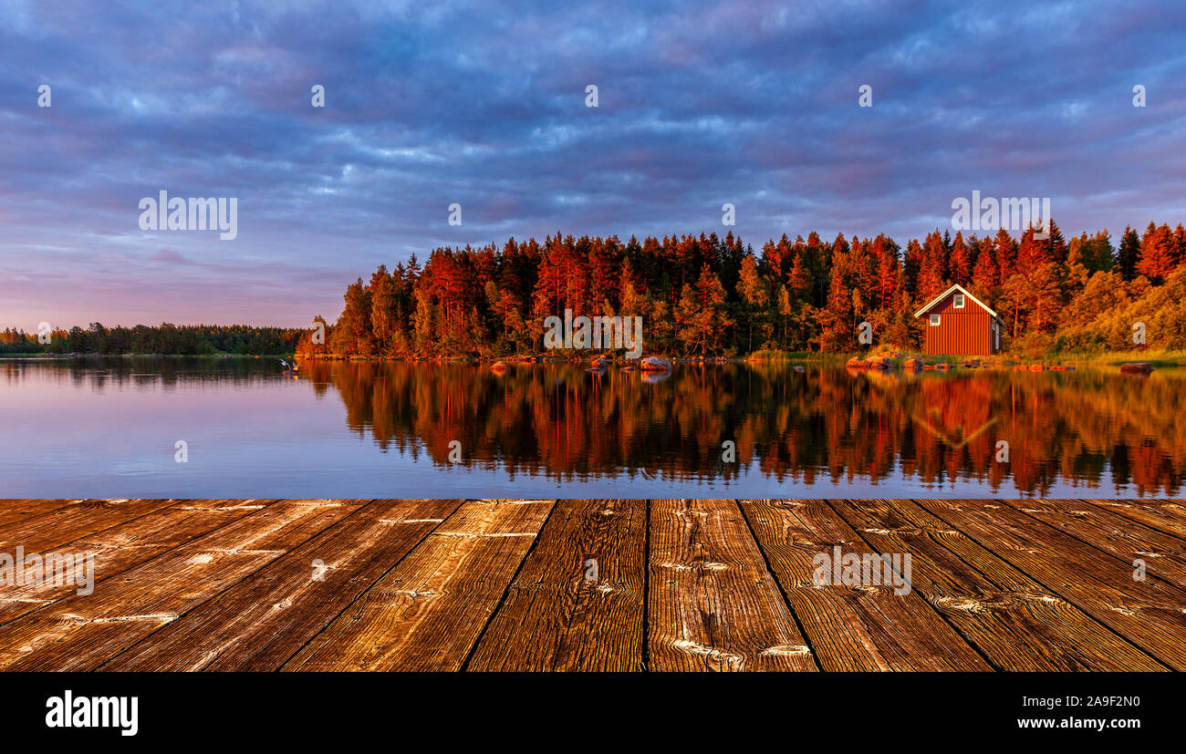 Red sun down hi-res stock photography and images - Alamy