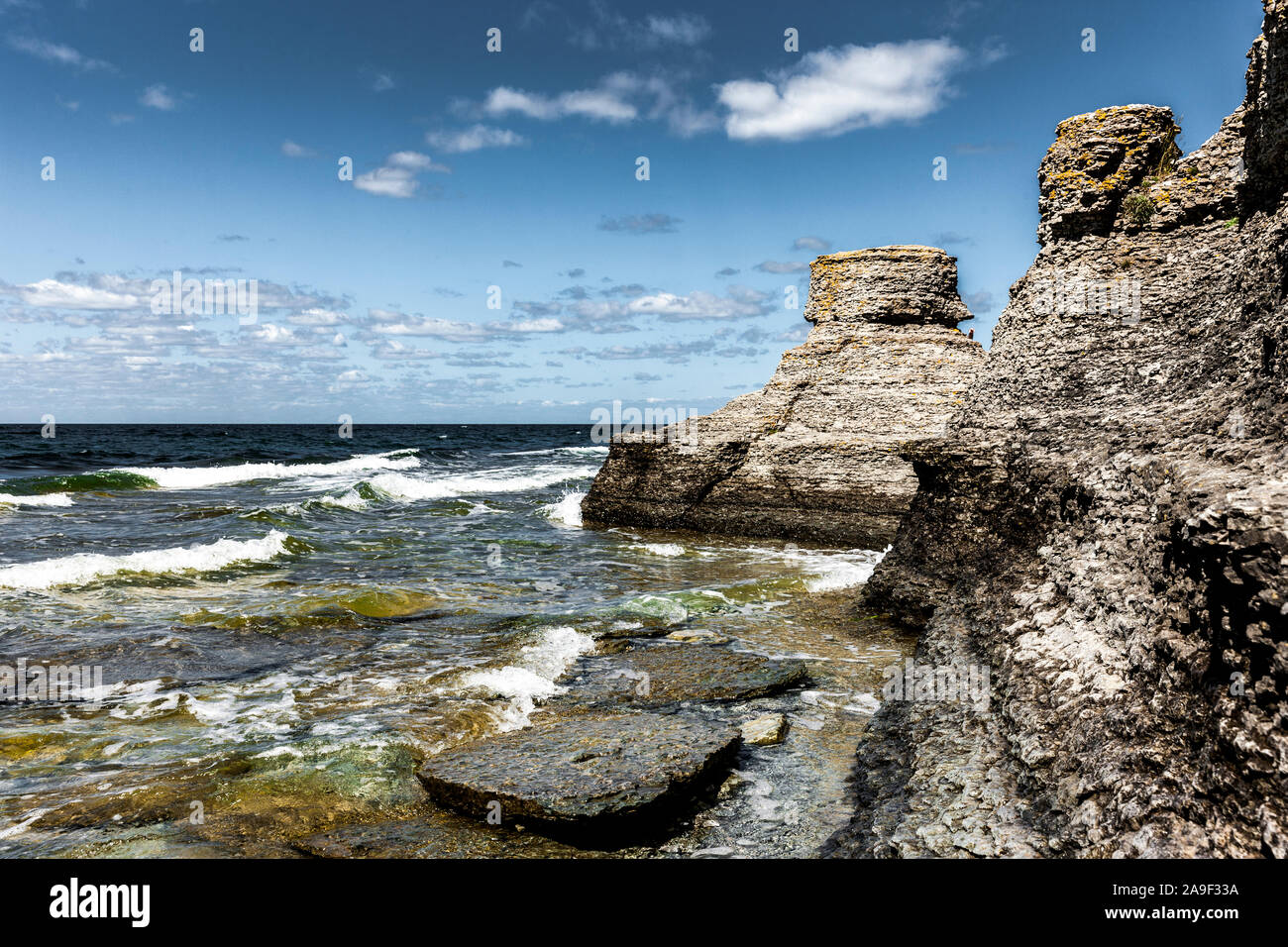 Beachfront rocks hi-res stock photography and images - Alamy