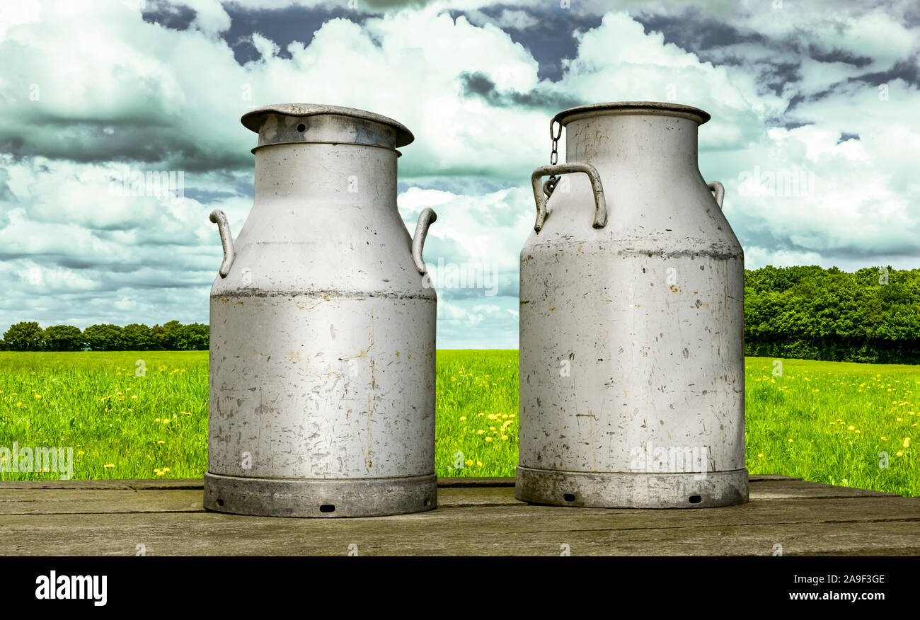 Knock the cans hi-res stock photography and images - Alamy