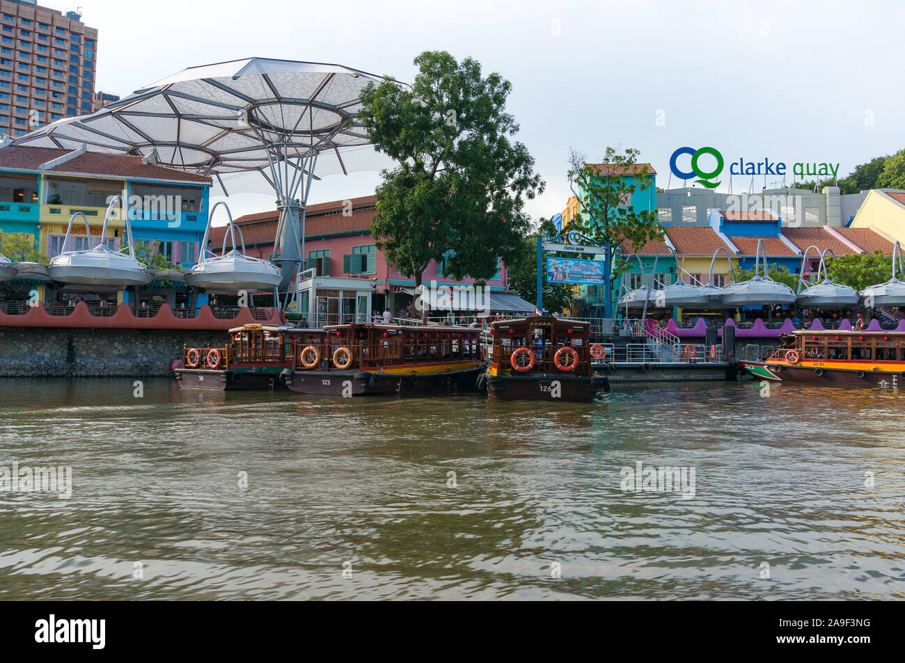 Riverside quay hi-res stock photography and images - Alamy