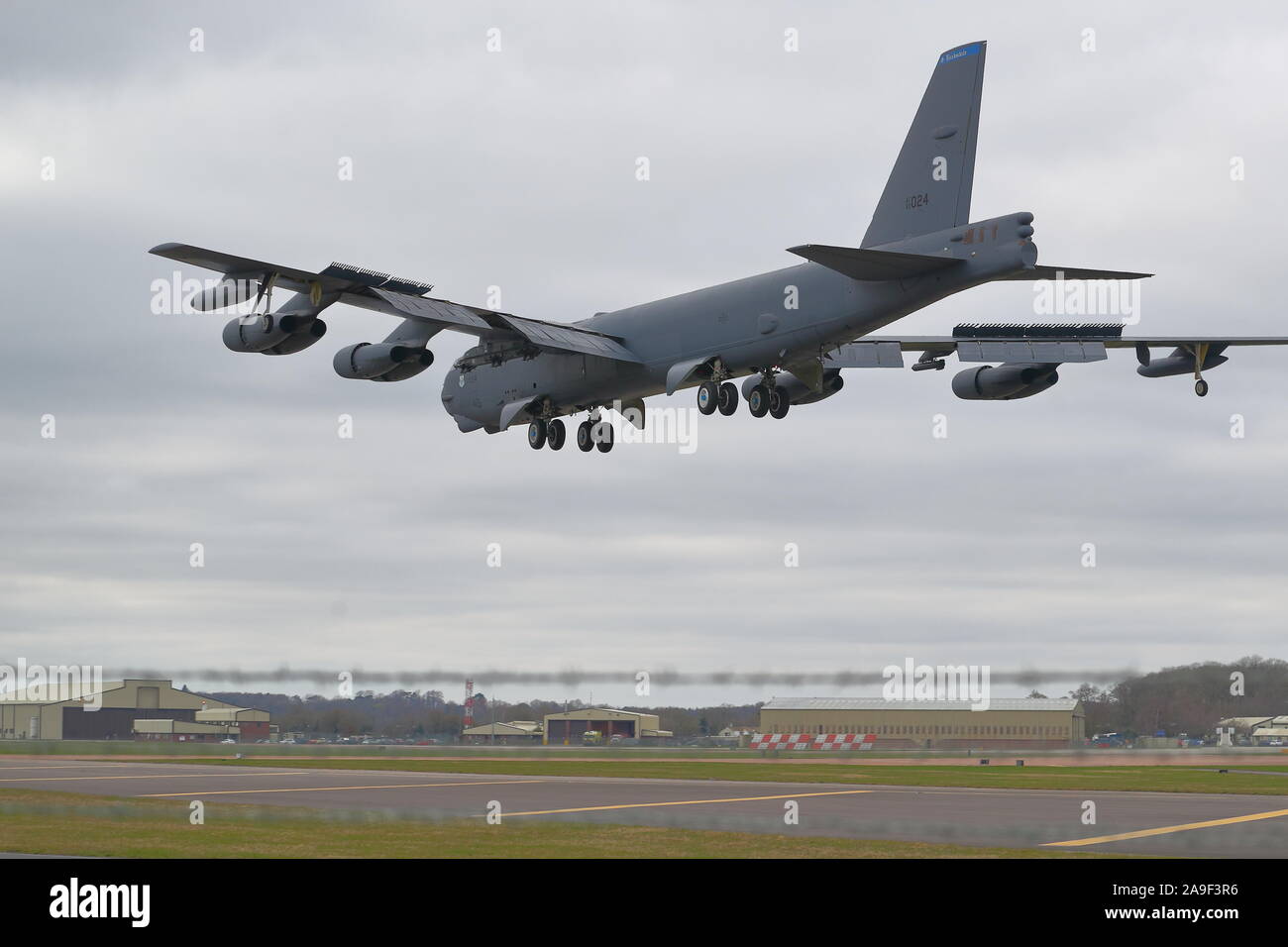 B 52 bomber engine hi-res stock photography and images - Alamy