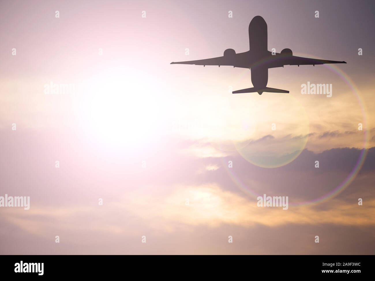 Vacation flying hi-res stock photography and images - Alamy